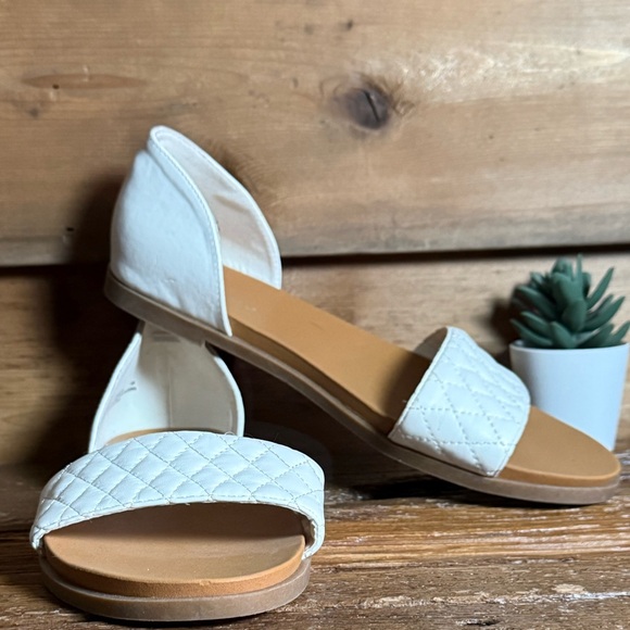 Andiamo | Shoes | Andiamo Acharlotte Opentoe Slipon Sandals | Poshmark